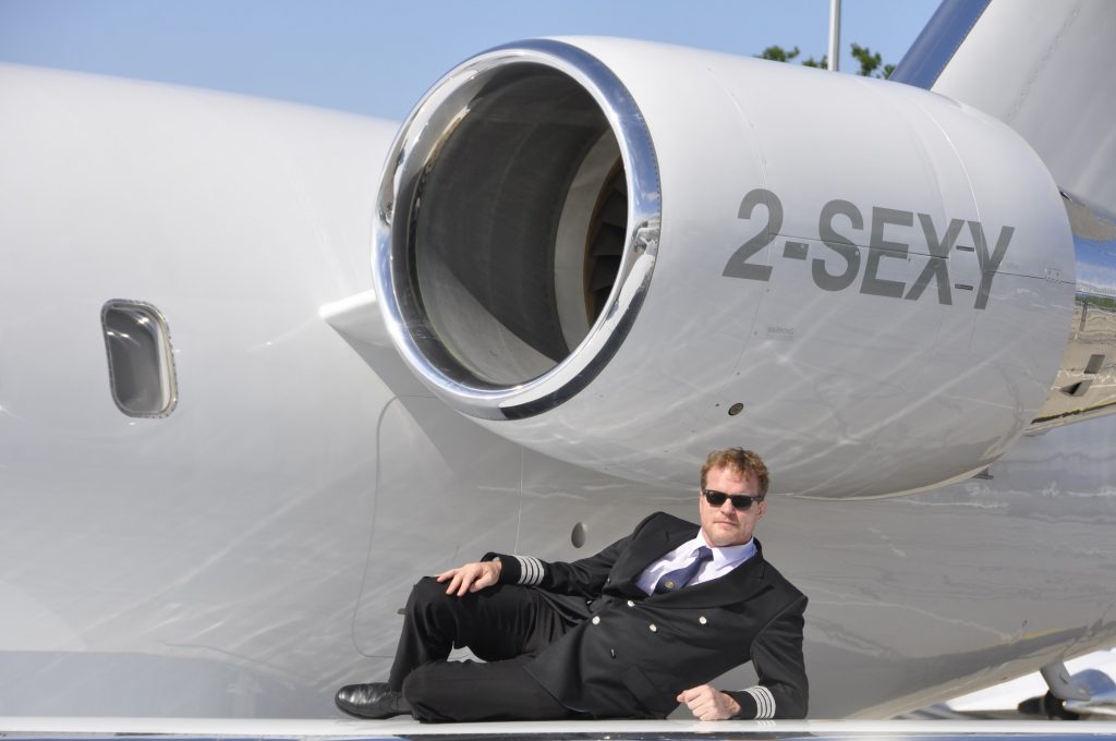 2-REG or Not 2-REG - Guernseys Own Aircraft Registry - guernseydonkey.com